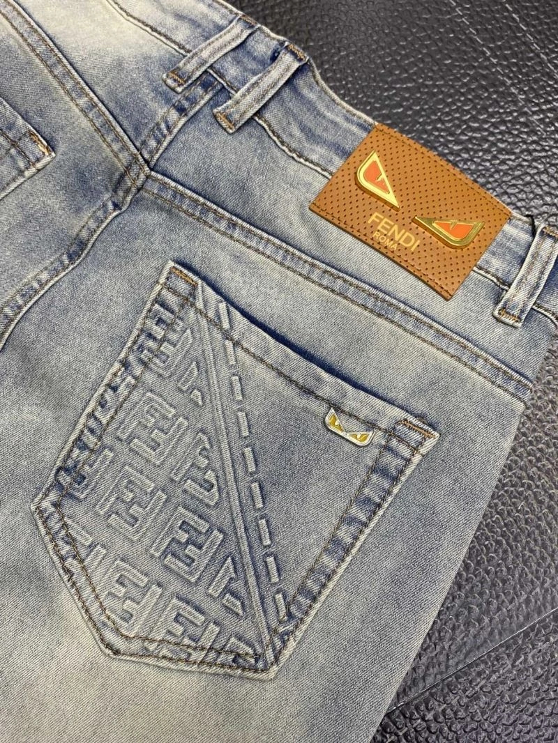 Low-cost Fendi Jeans