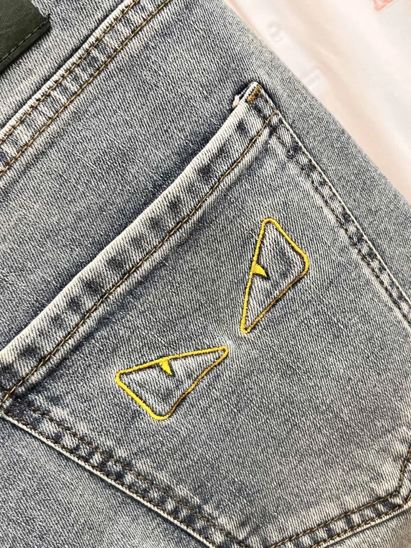 Precise copy Fendi Jeans