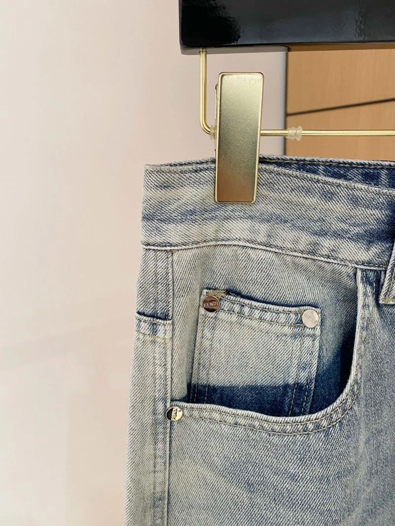 Low-cost Fendi Jeans