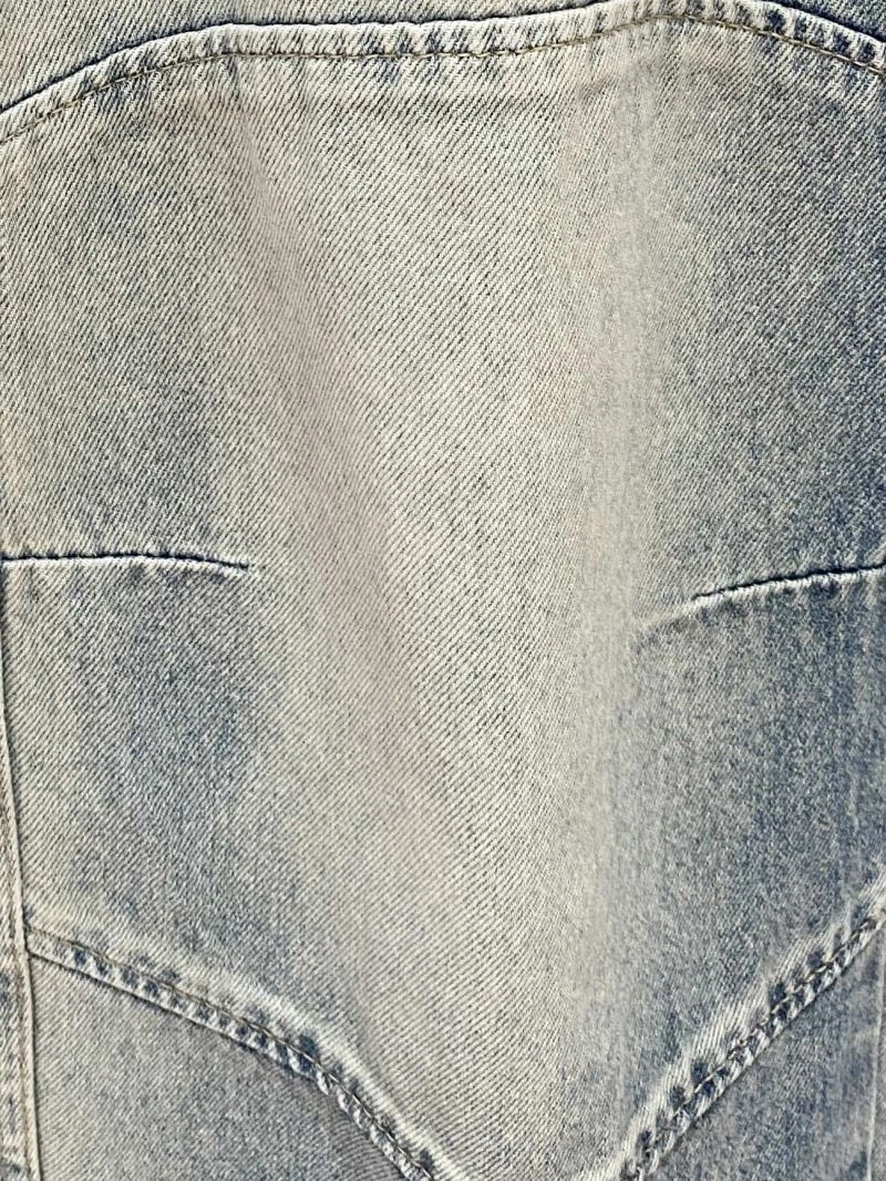 Low-cost Fendi Jeans