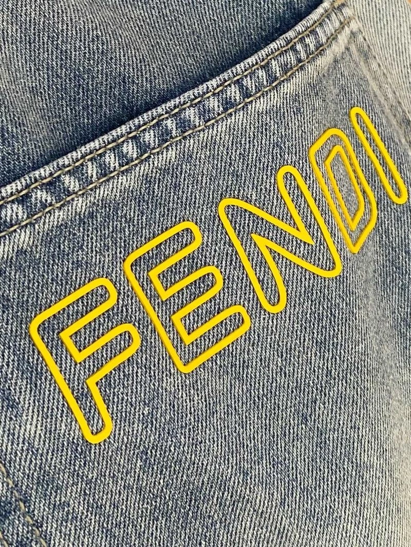 Low-cost Fendi Jeans