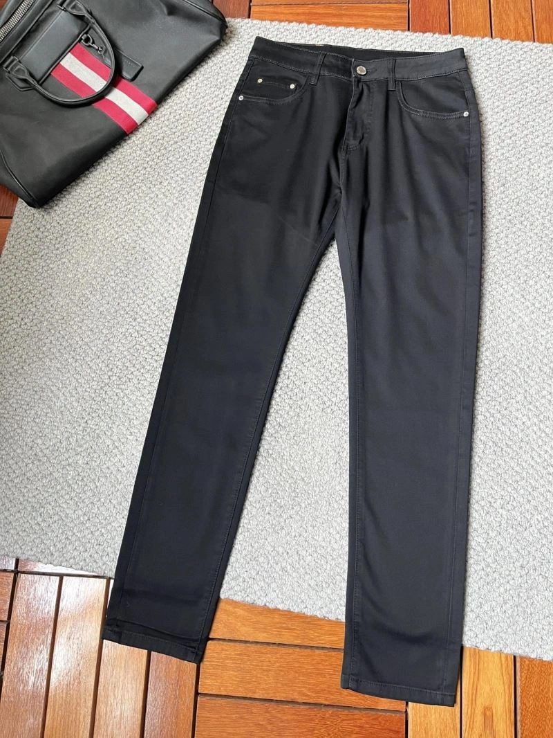 Exact replica Fendi Jeans