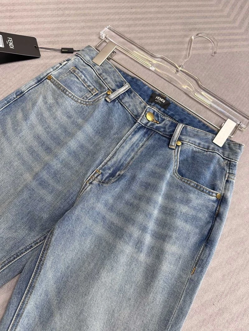 Low-cost Fendi Jeans