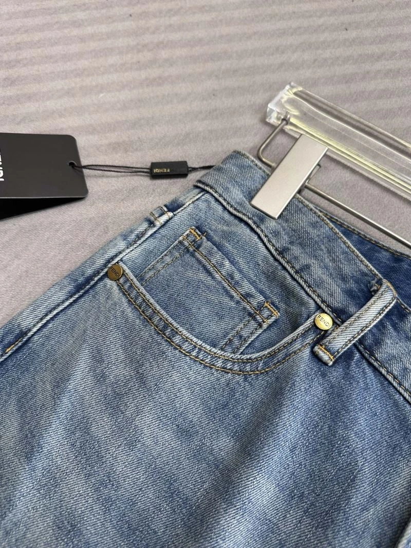 Low-cost Fendi Jeans