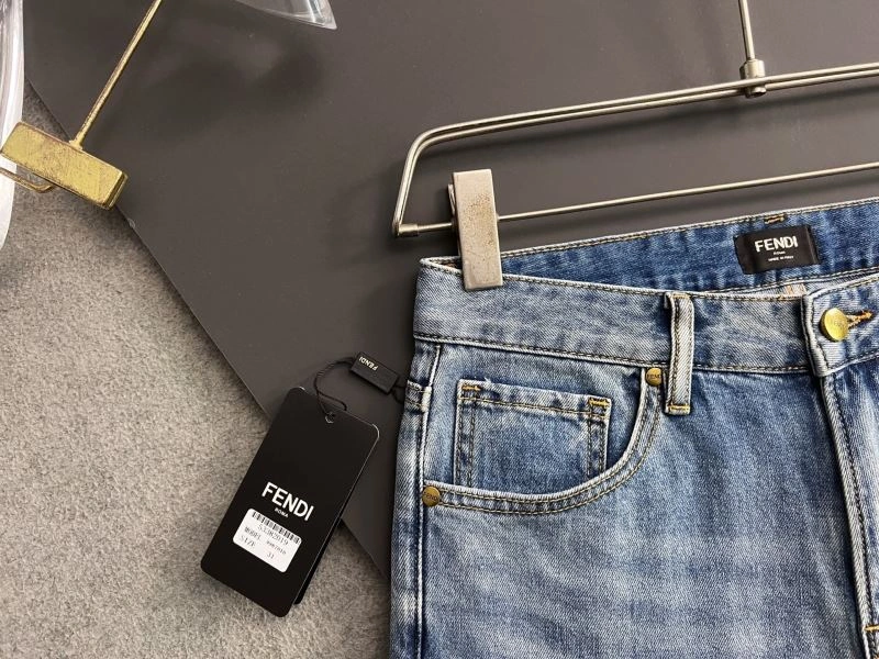 Accurate model Fendi Jeans