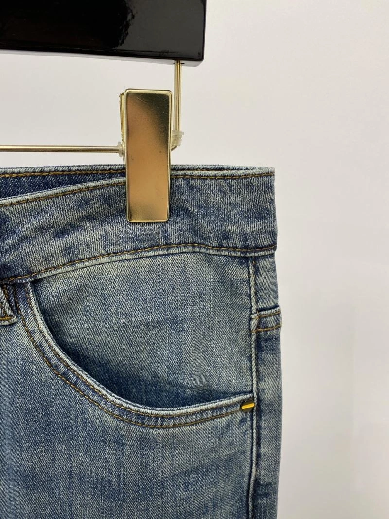 Low-cost Fendi Jeans