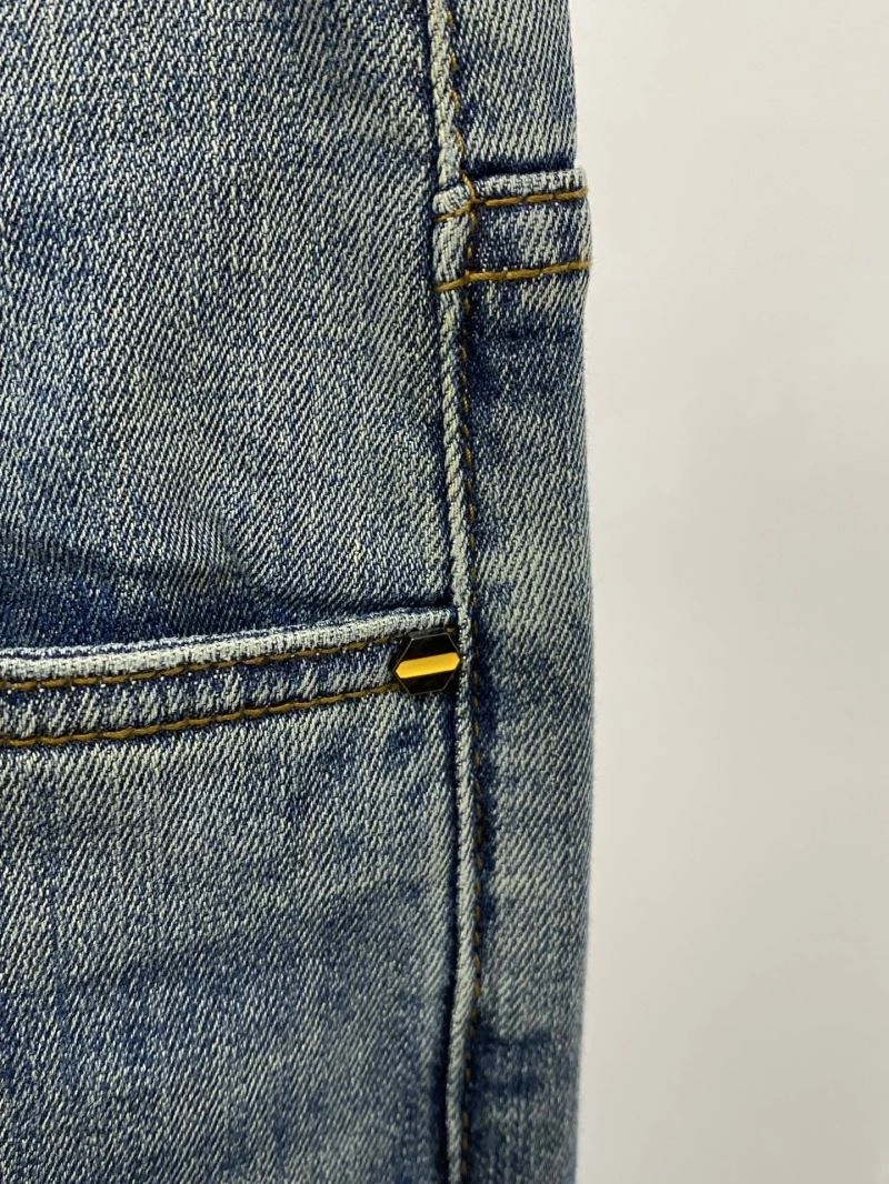 Low-cost Fendi Jeans