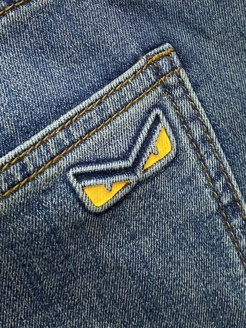 Low-cost Fendi Jeans