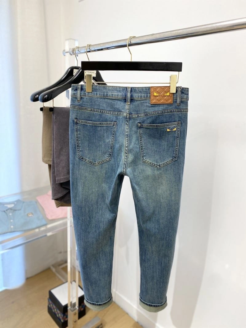 Low-cost Fendi Jeans