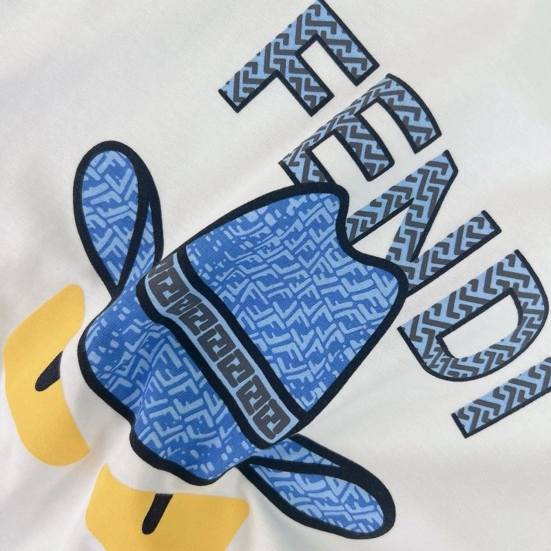 Top mirror Fendi Kids