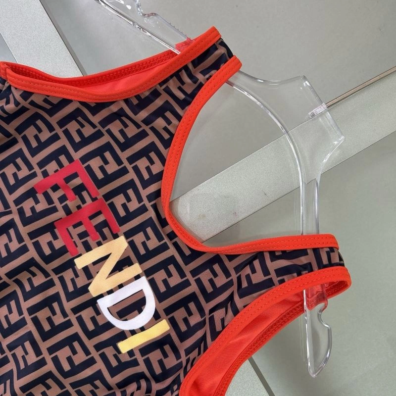 Top mirror Fendi Kids