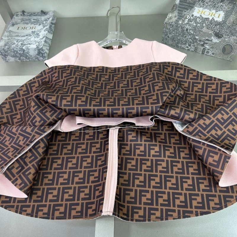 Top mirror Fendi Kids