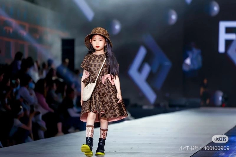 Accurate model Fendi Kids