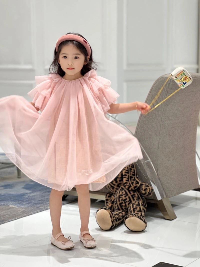 Top mirror Fendi Kids