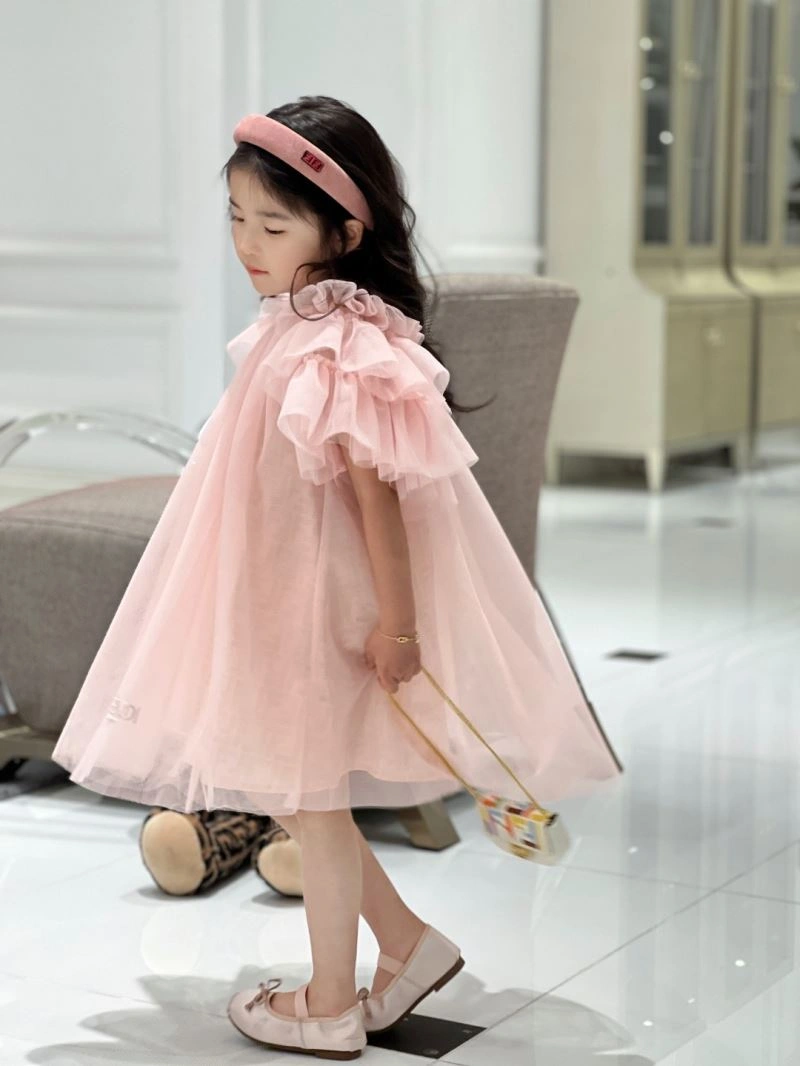 Top mirror Fendi Kids