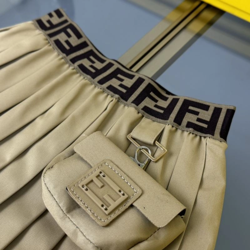Top mirror Fendi Kids