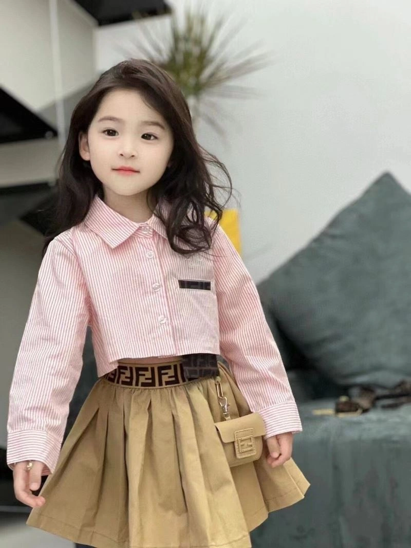 Top mirror Fendi Kids