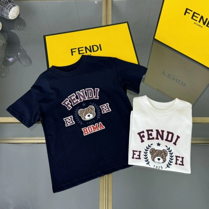 Top mirror Fendi Kids
