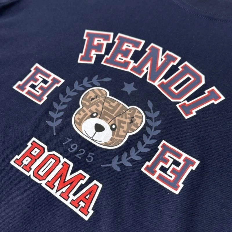 Top mirror Fendi Kids