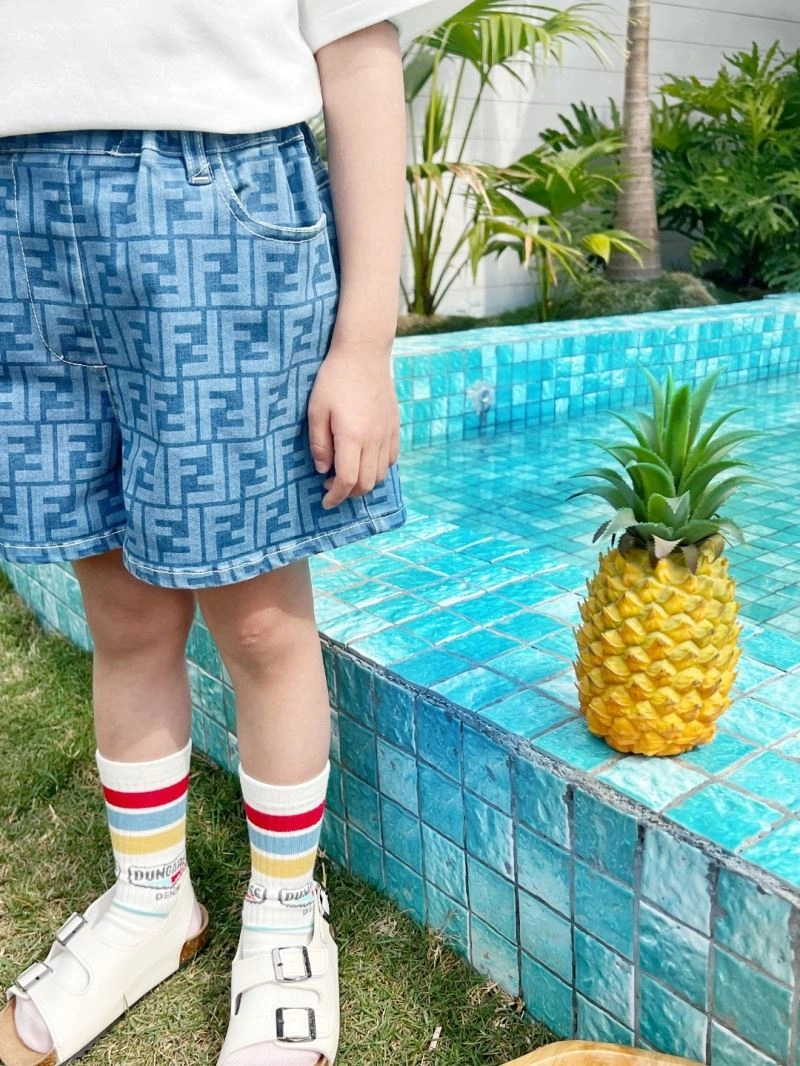 Precise copy Fendi Kids