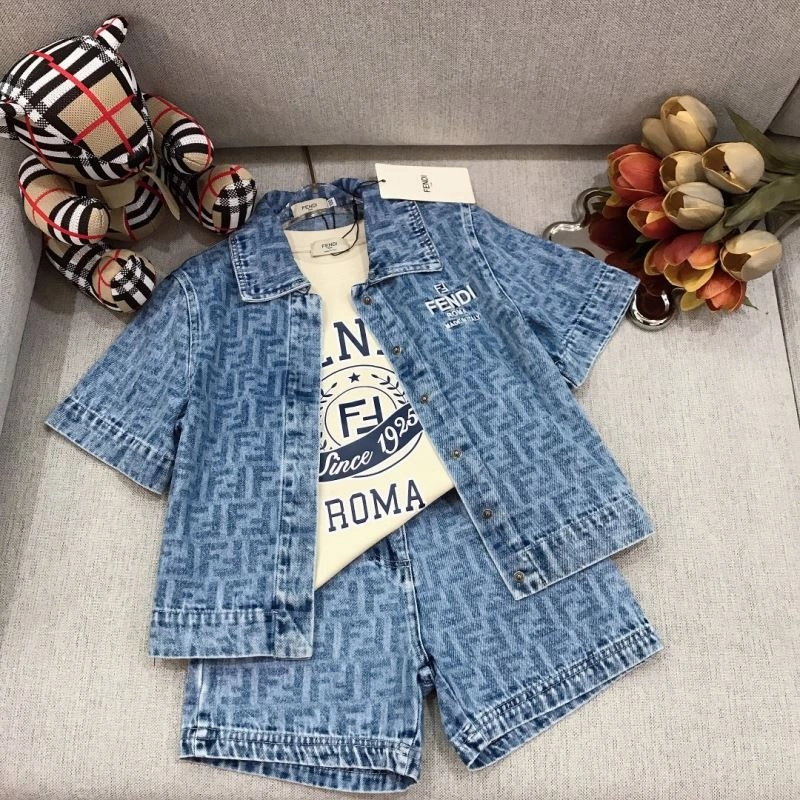Top mirror Fendi Kids