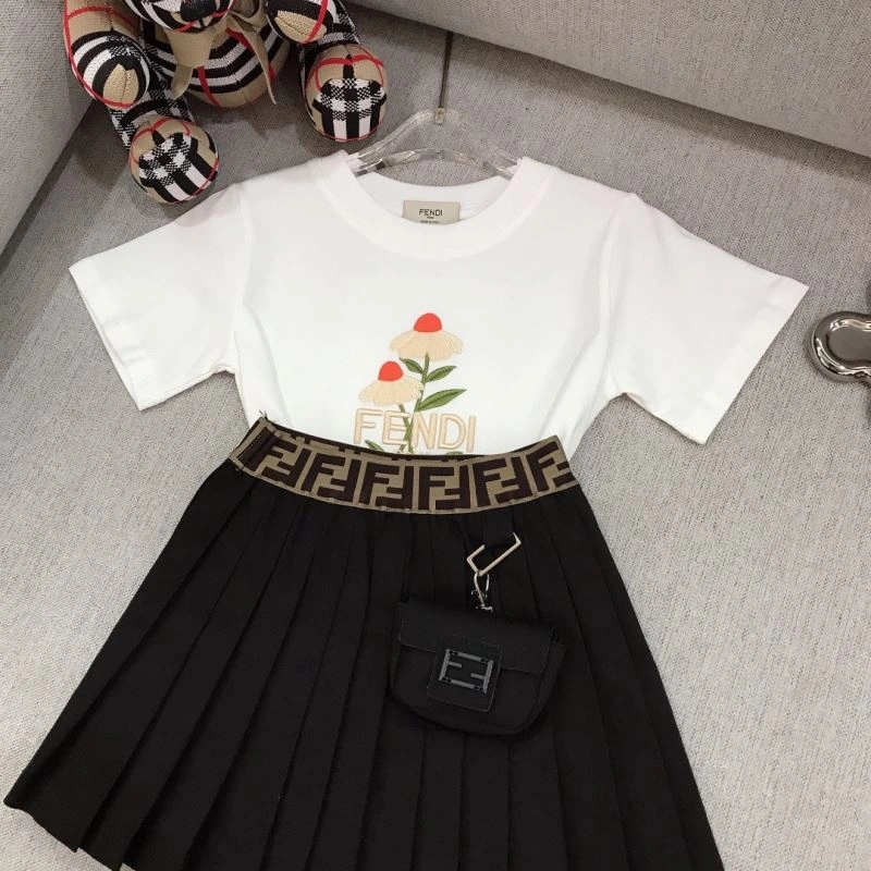 Top mirror Fendi Kids