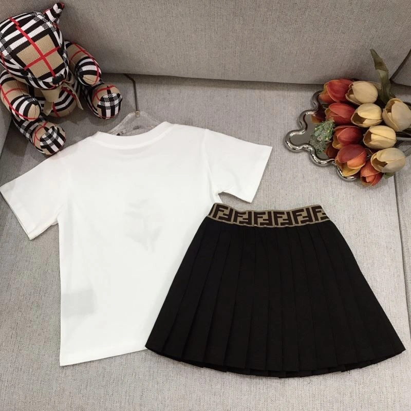 Top mirror Fendi Kids
