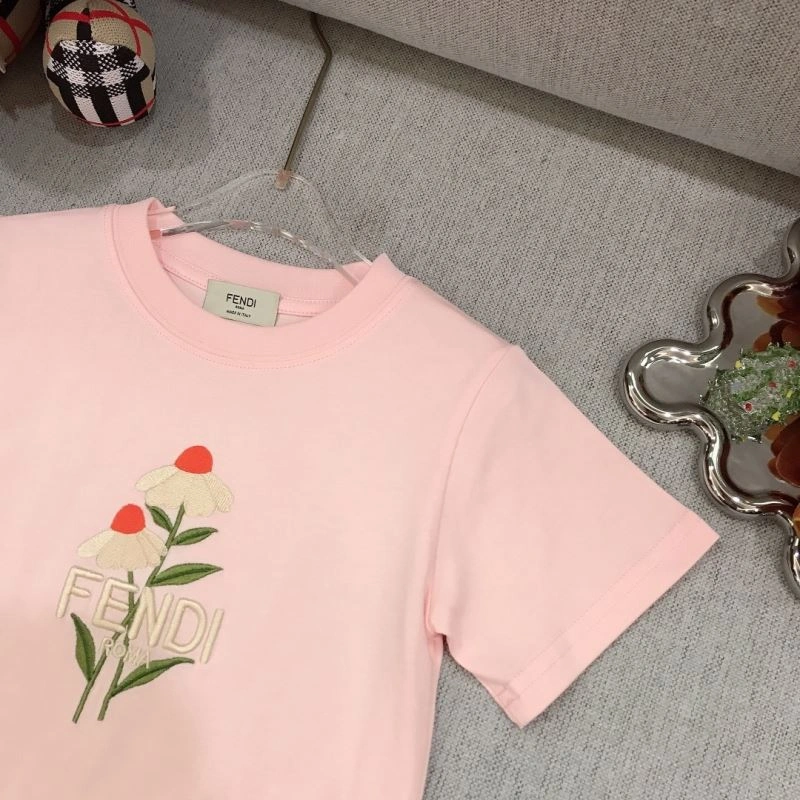 Top mirror Fendi Kids
