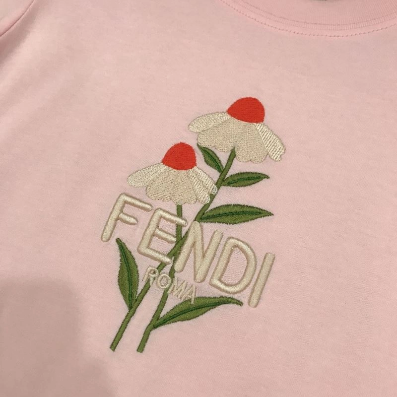 Top mirror Fendi Kids