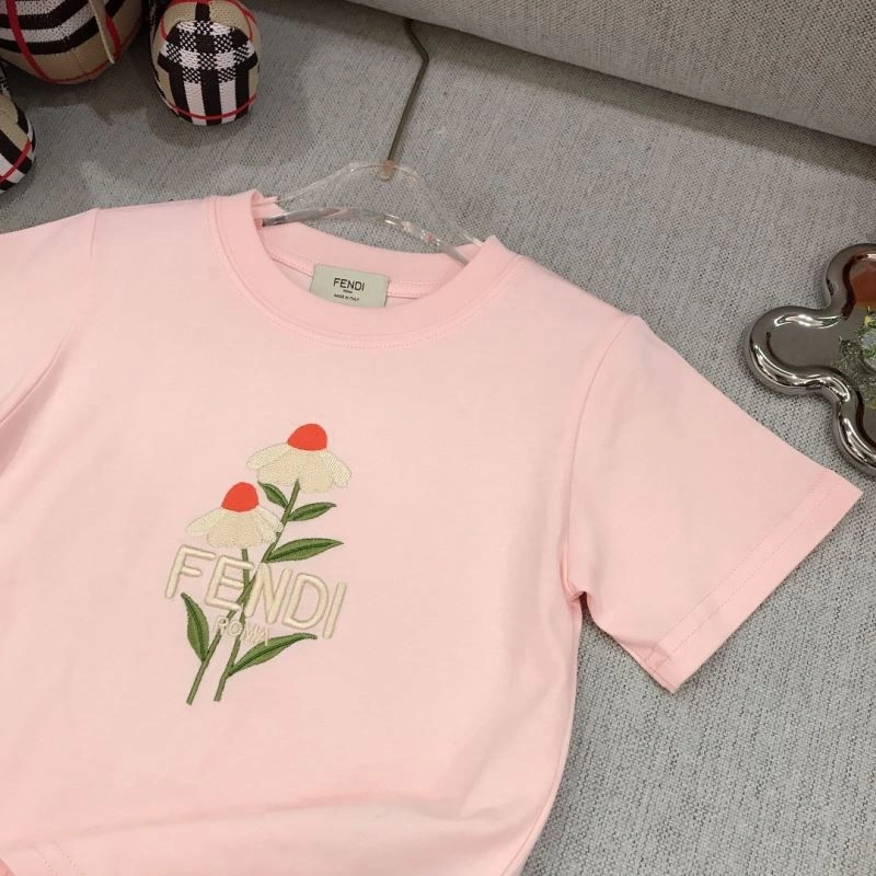 Top mirror Fendi Kids