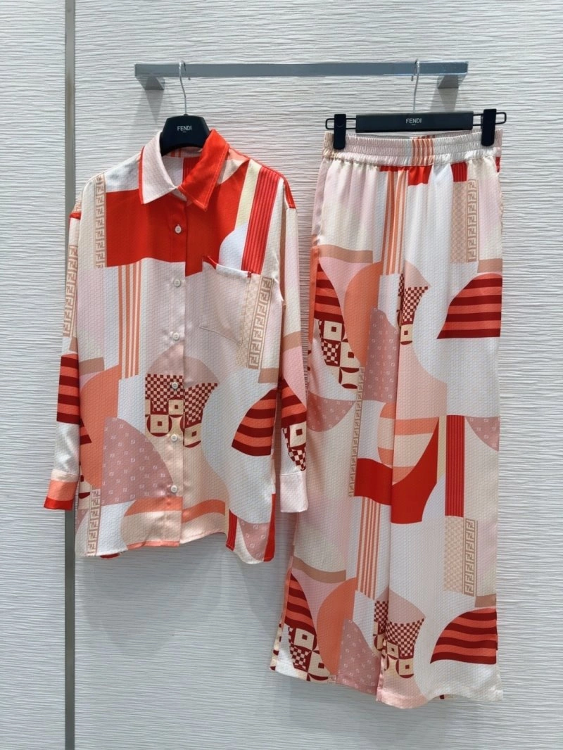 Indistinguishable Fendi Long Pants