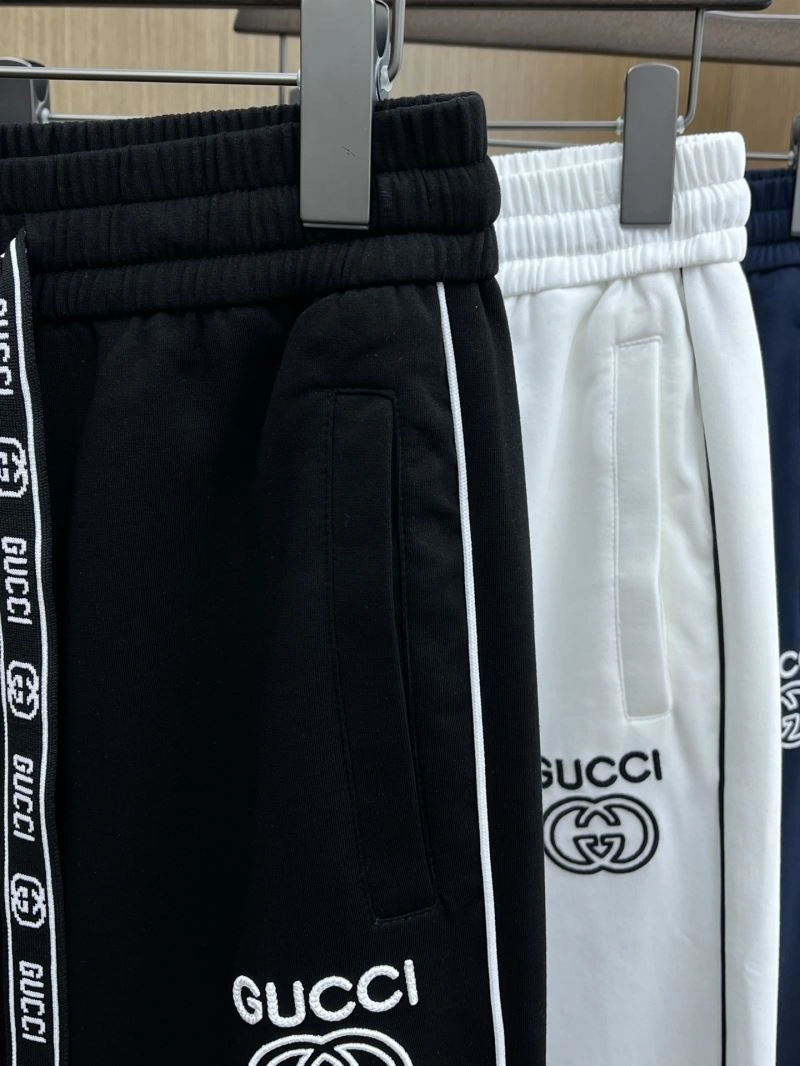 Indistinguishable Fendi Long Pants