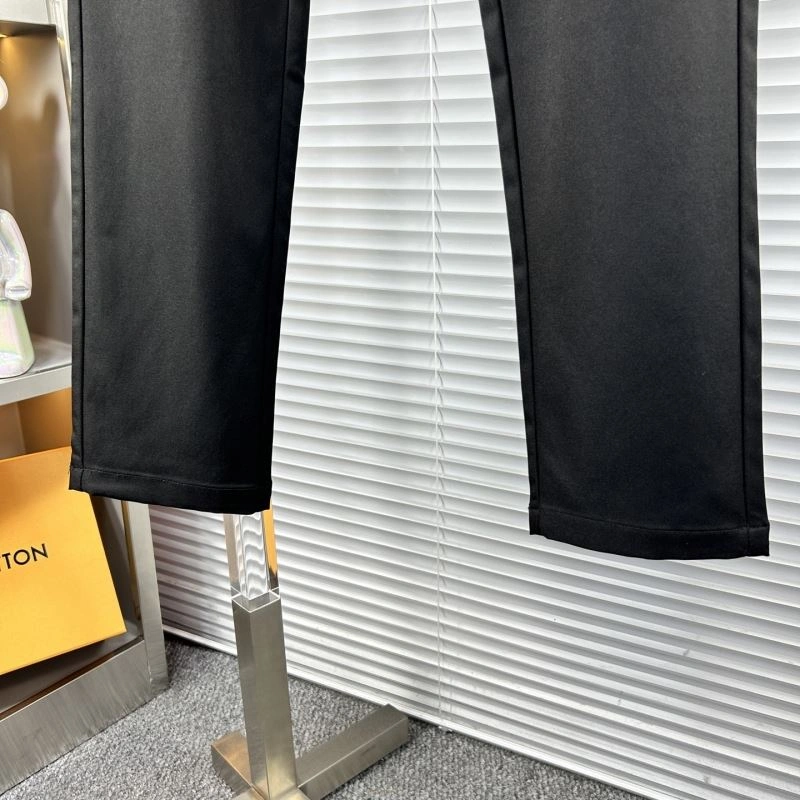 Accurate model Fendi Long Pants