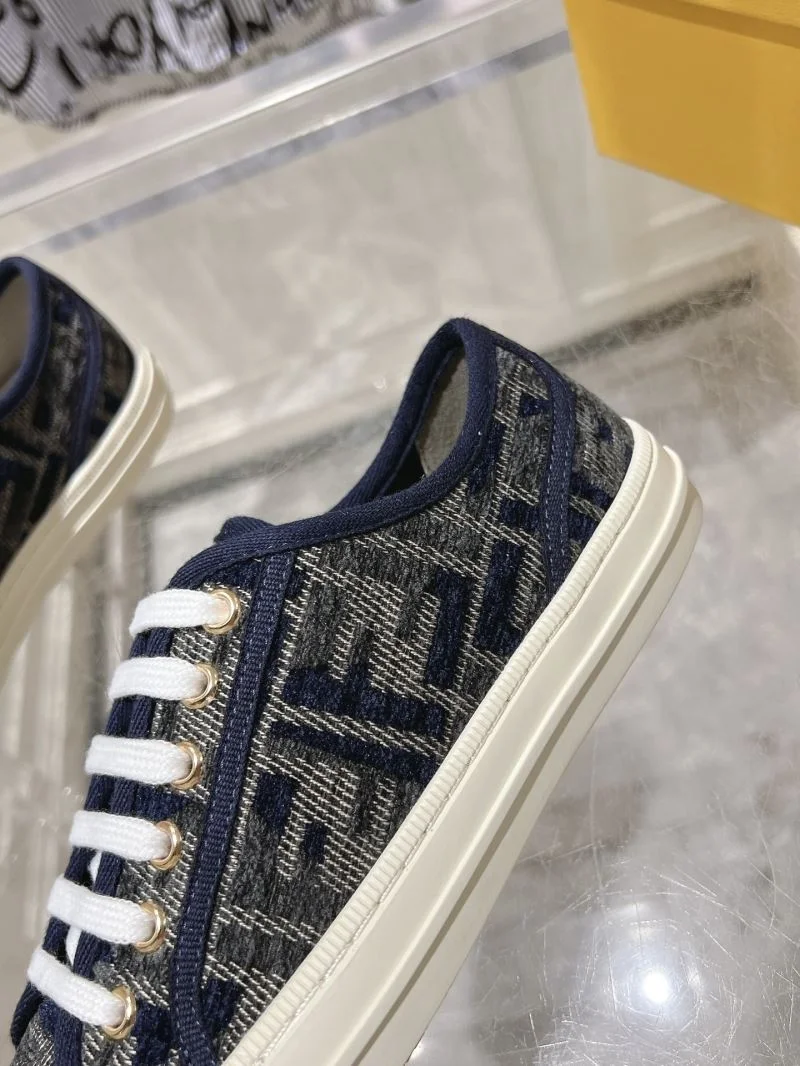 Top mirror Fendi Low Shoes