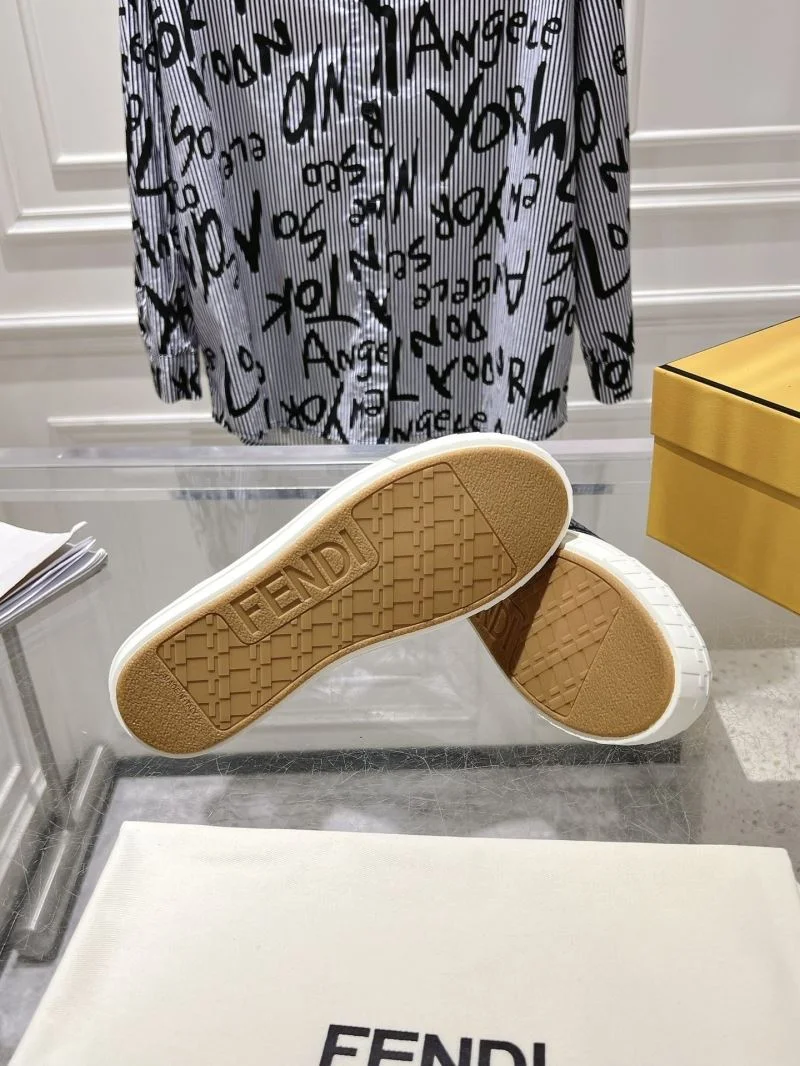 Top mirror Fendi Low Shoes
