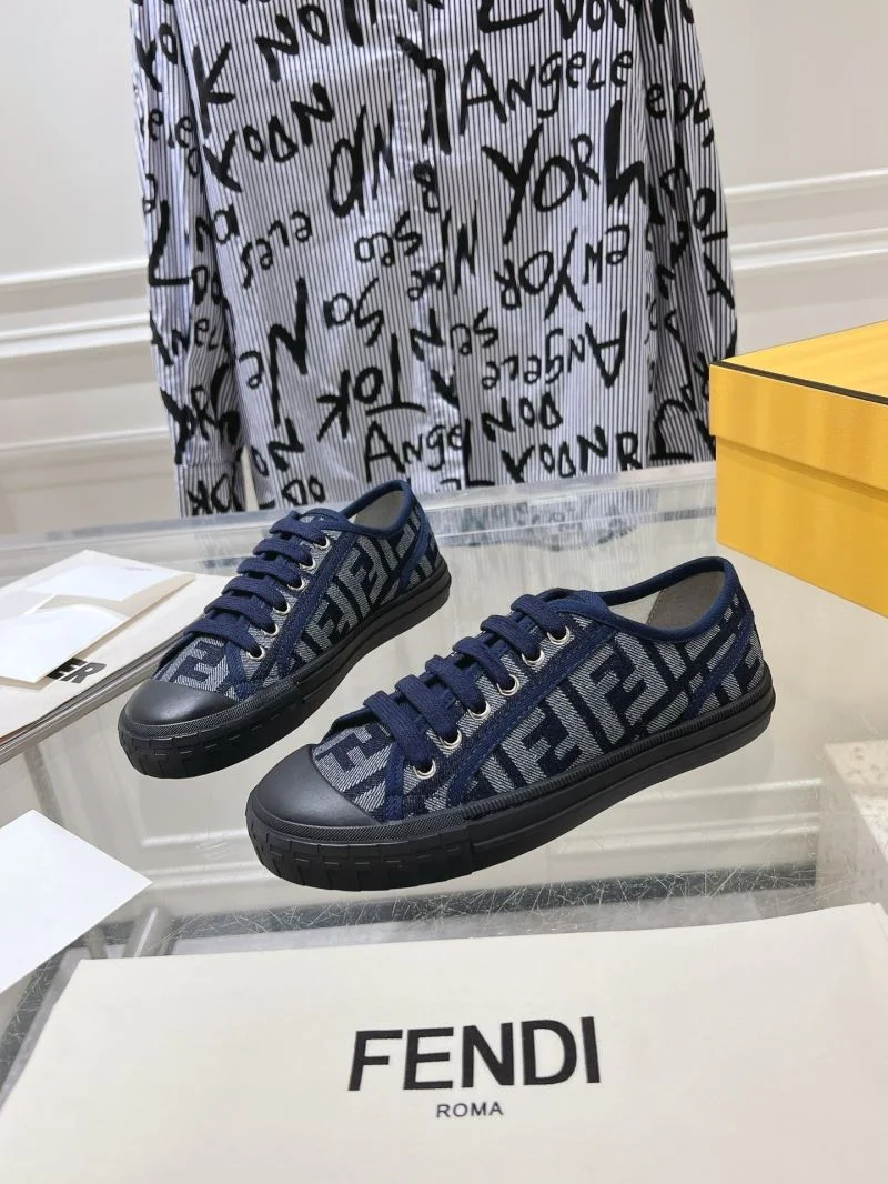 Top mirror Fendi Low Shoes