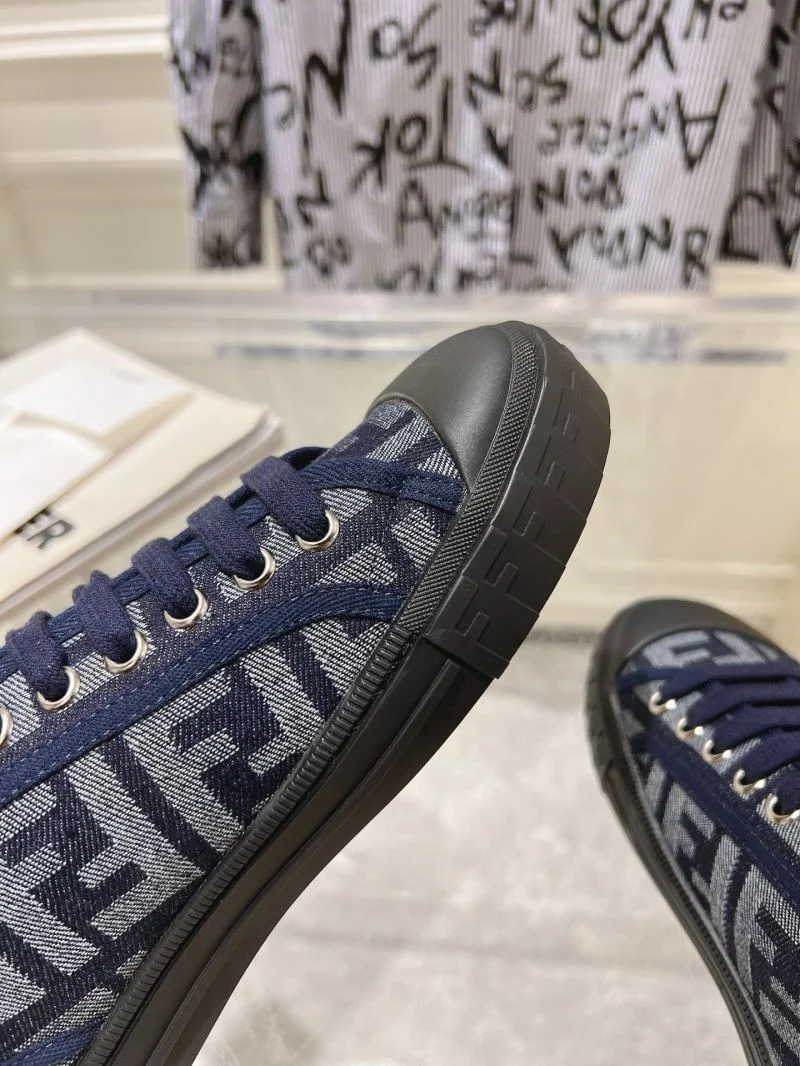 Top mirror Fendi Low Shoes