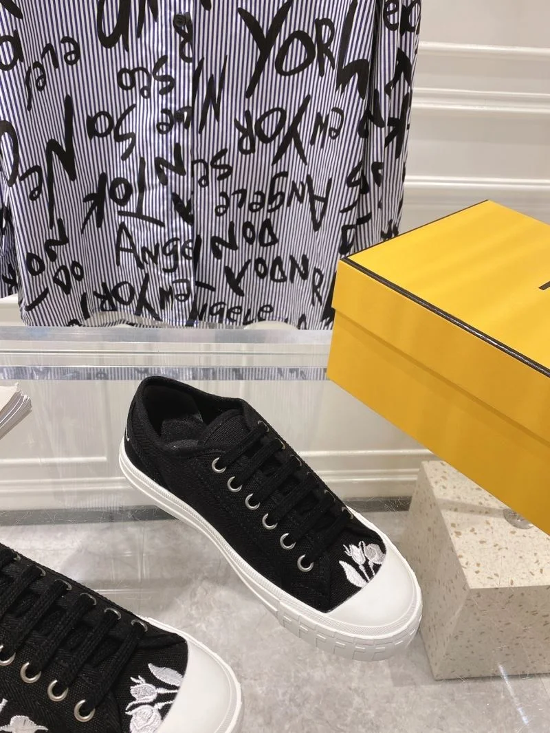 Brand-original Fendi Low Shoes