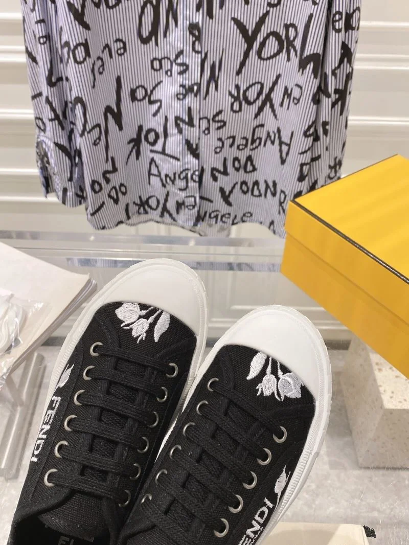 Brand-original Fendi Low Shoes