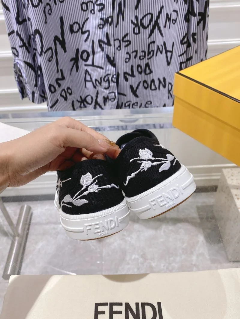 Brand-original Fendi Low Shoes