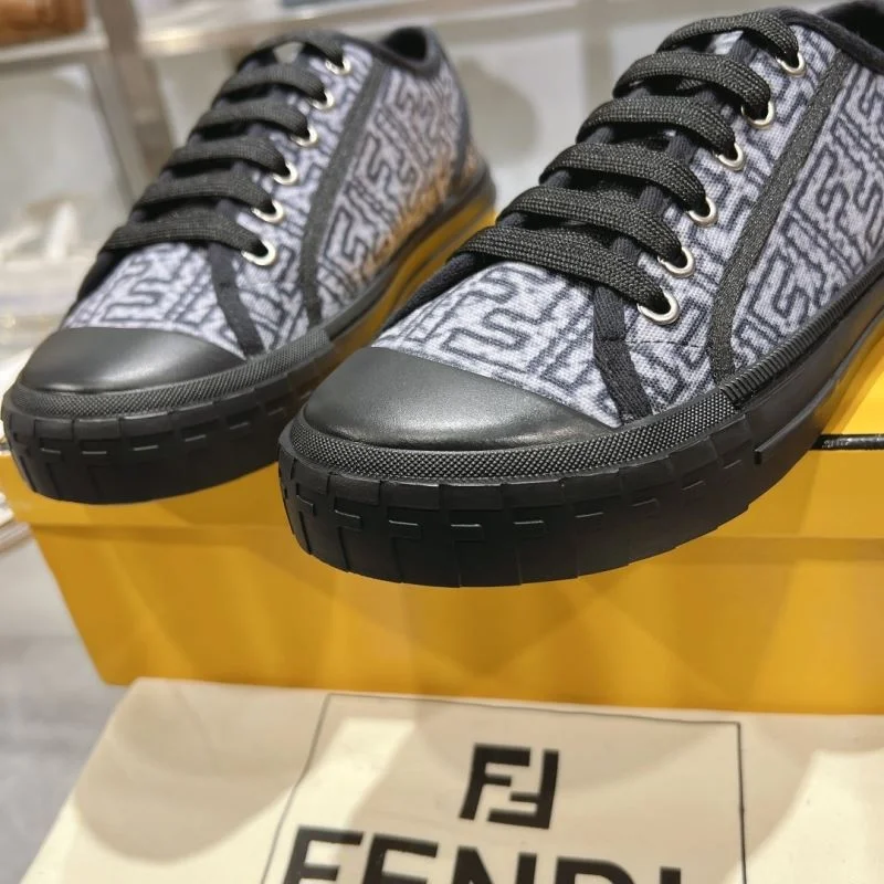 Bargain Fendi Low Shoes