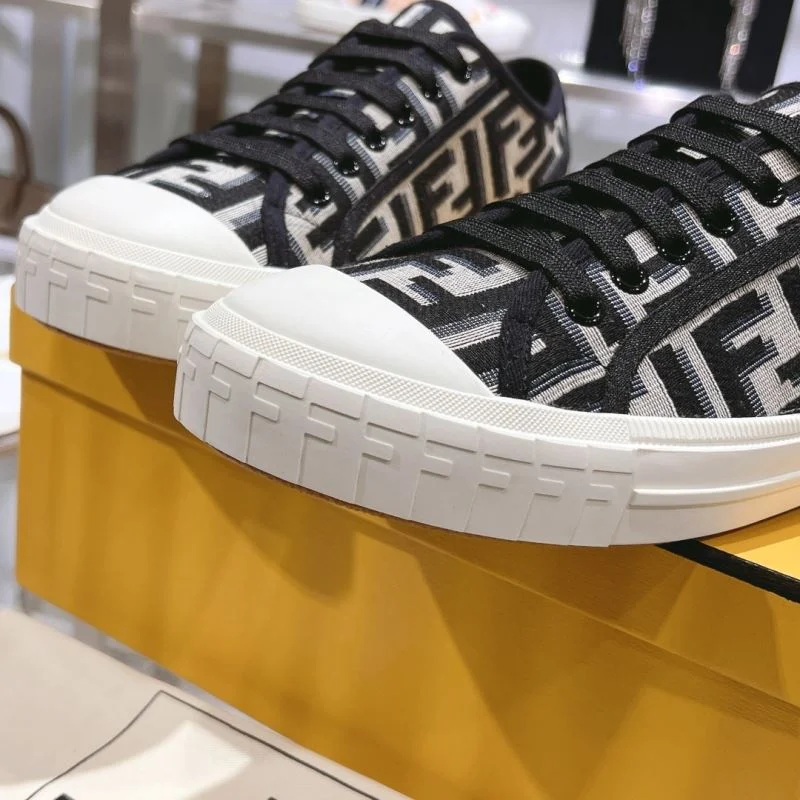 Precise copy Fendi Low Shoes