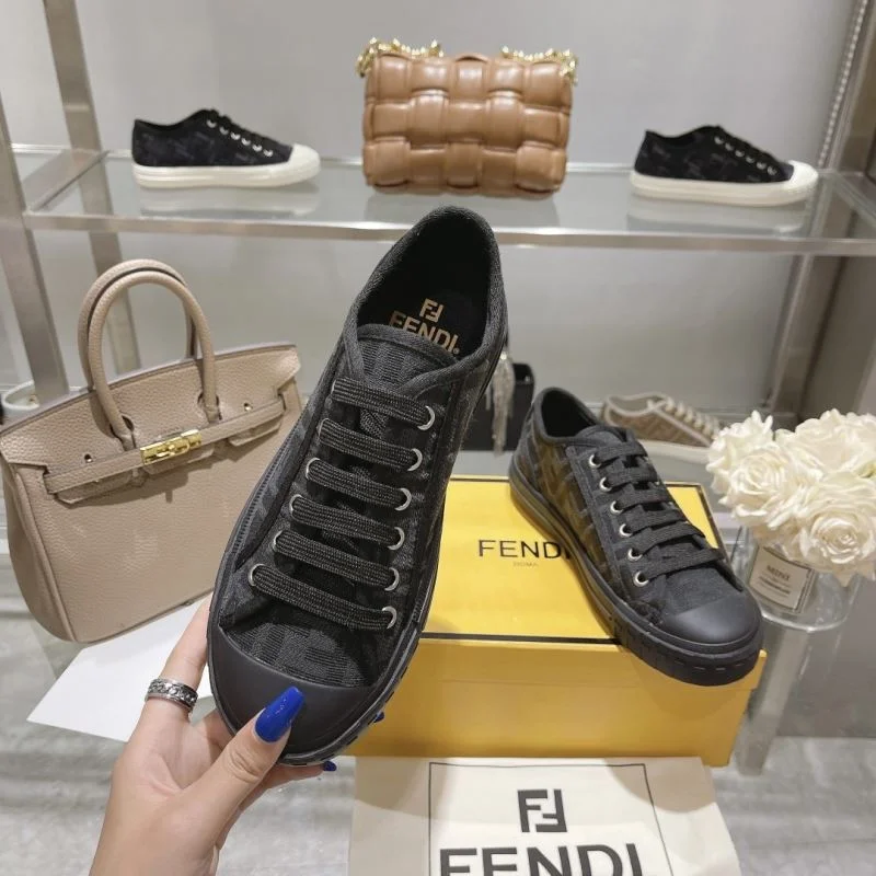 Accurate model Fendi Low Shoes