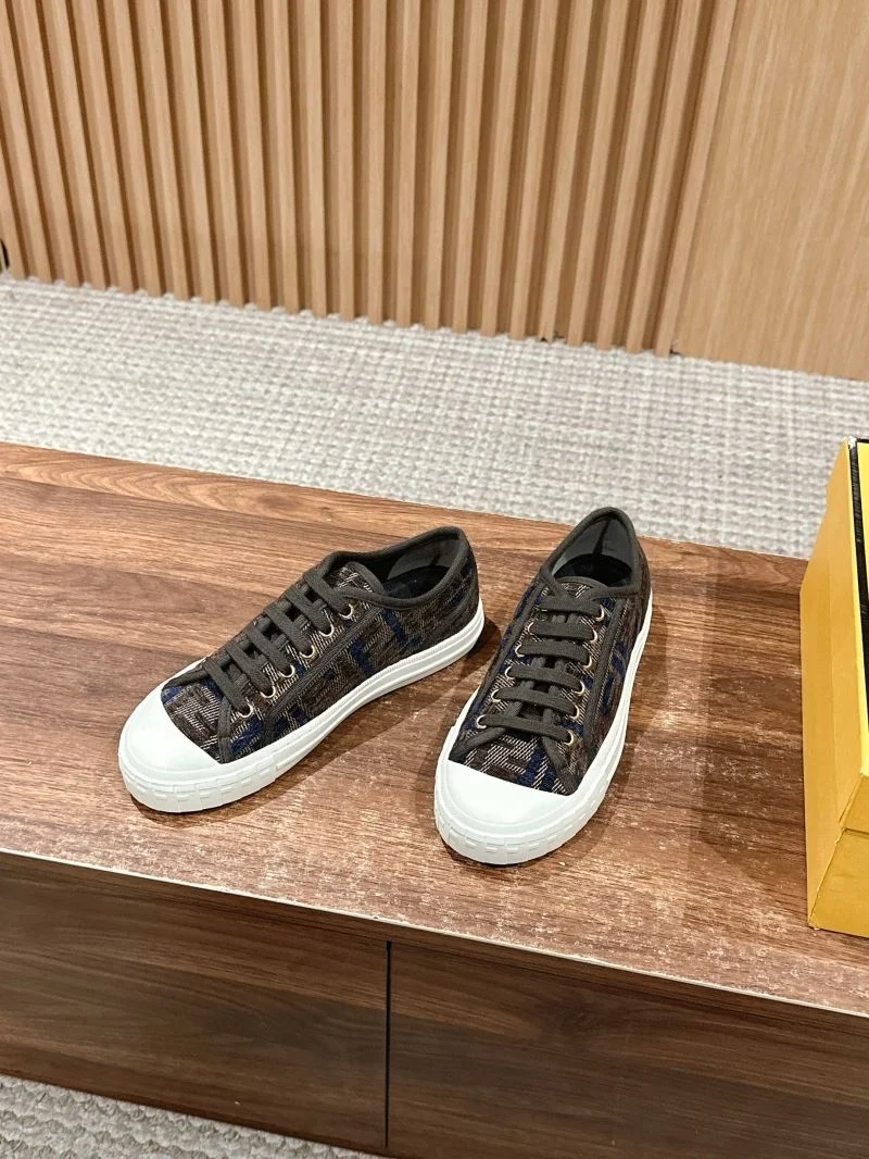 Accurate model Fendi Low Shoes