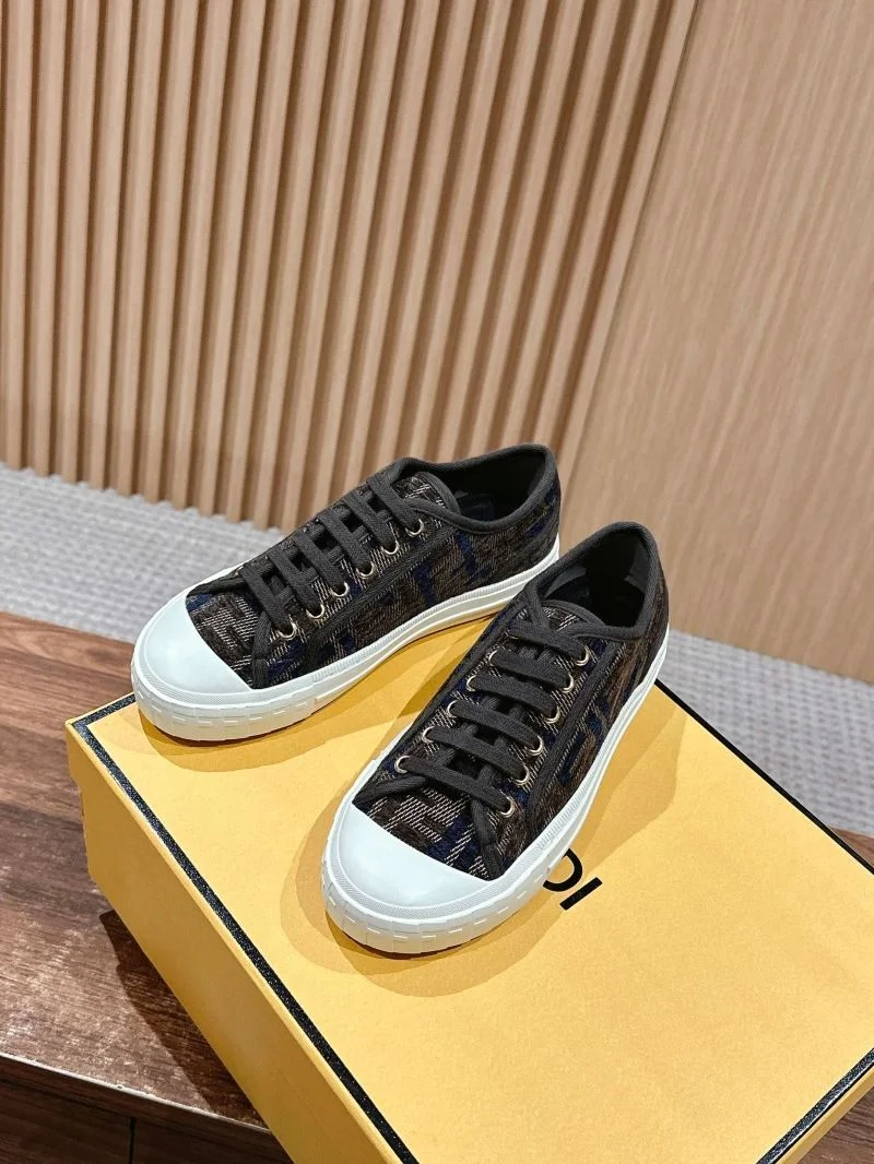 Accurate model Fendi Low Shoes