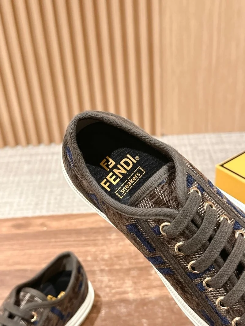 Accurate model Fendi Low Shoes