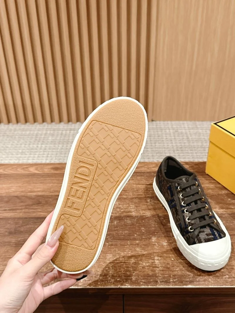 Accurate model Fendi Low Shoes