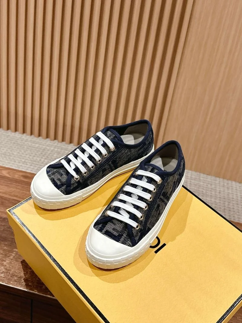 Top mirror Fendi Low Shoes