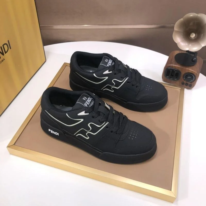 Top mirror Fendi Low Shoes