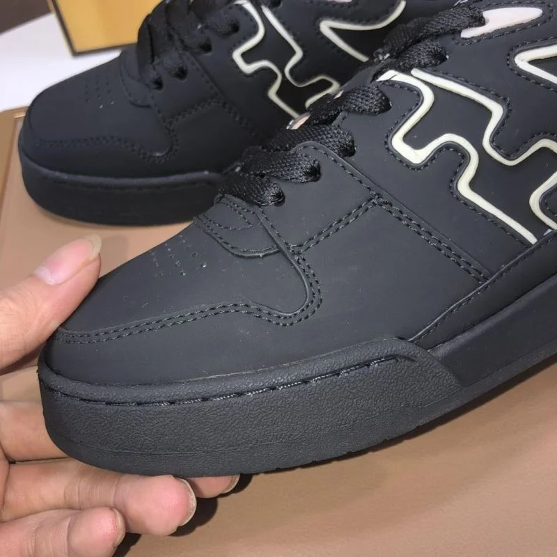 Top mirror Fendi Low Shoes
